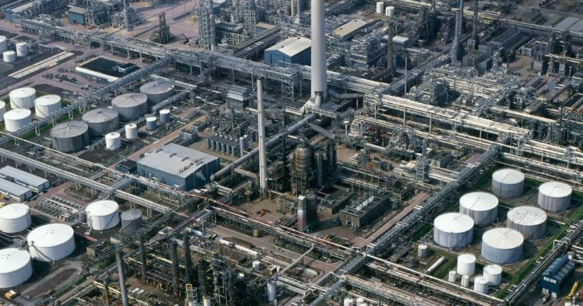 Shell onthult plannen voor grote waterstoffabriek op de Maasvlakte ...