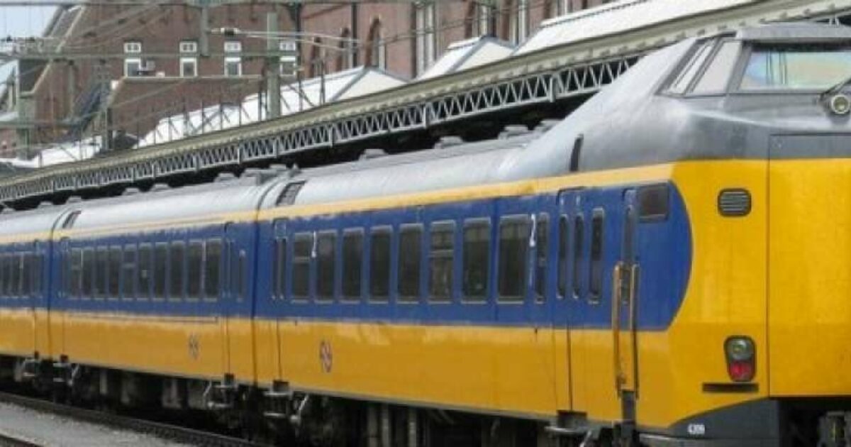 Trein of auto? NS vergelijkt CO2-uitstoot | Change Inc.