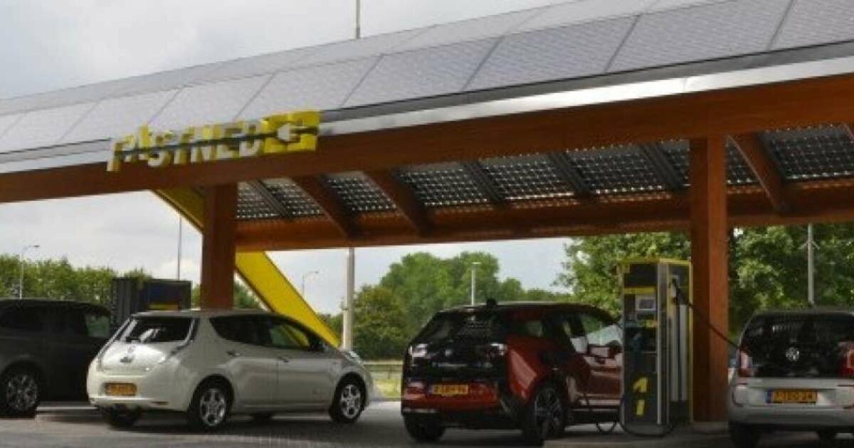Filantroop leent laadstationbouwer Fastned € 2,5 mln | Change Inc.
